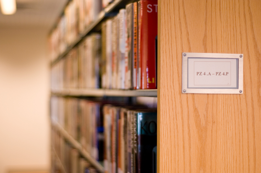 Library shelving | Storage Stuff